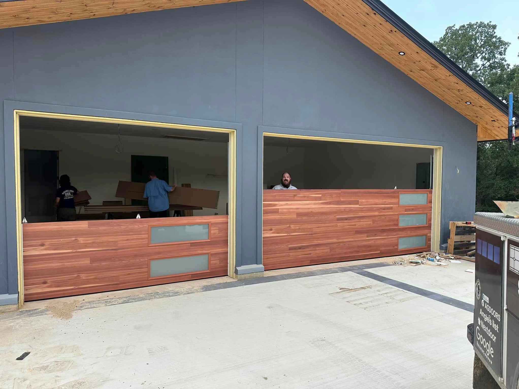 Northwoods - Horizontal Grooves and Texture Steel Garage Door Modern D ...