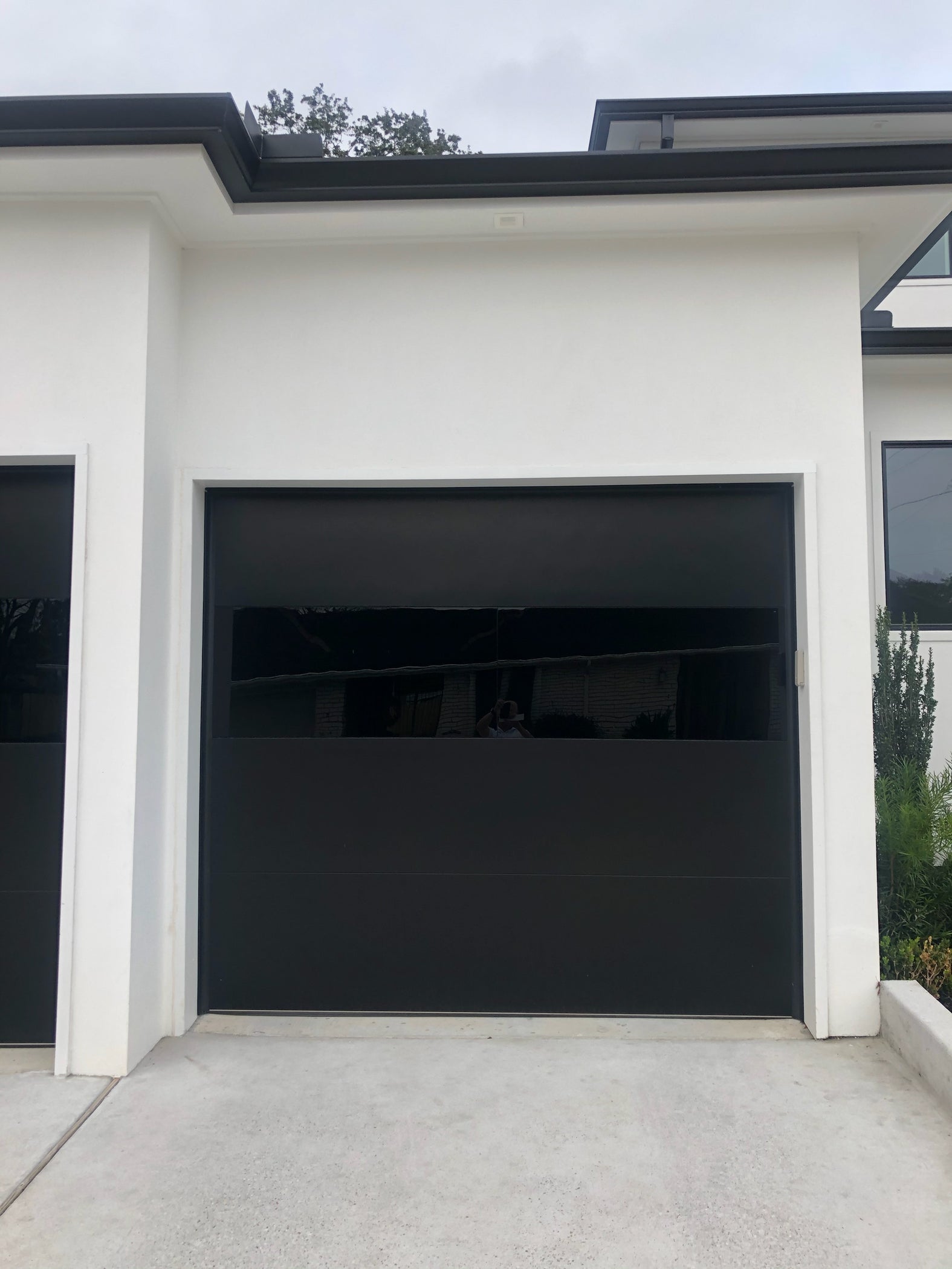 Infinity - Flush Panel Smooth Steel Garage Door with Horizontal Modern ...