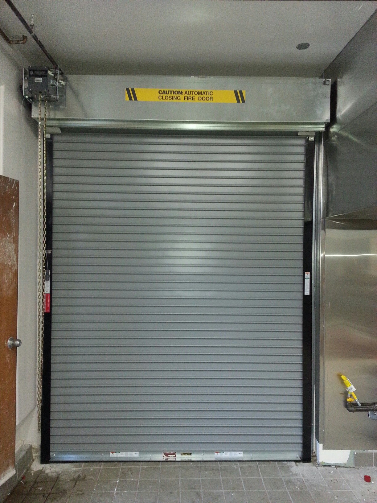 Model HD5000 - Heavy Duty Commercial 22 Gauge Steel Roll Up Door — Lux ...